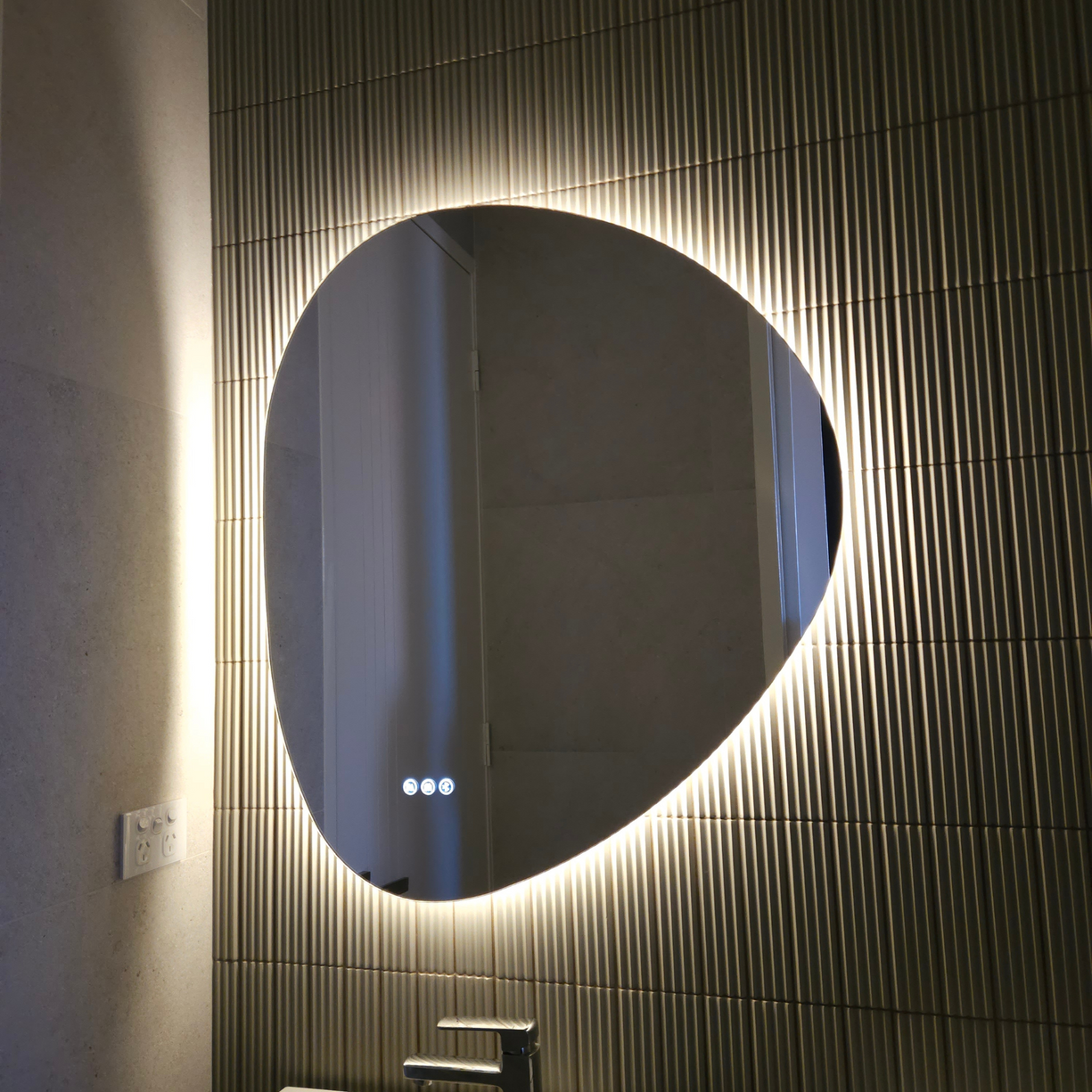 LED & Smart Mirrors | Mirrors with LED Lights Australia | InVogue ...