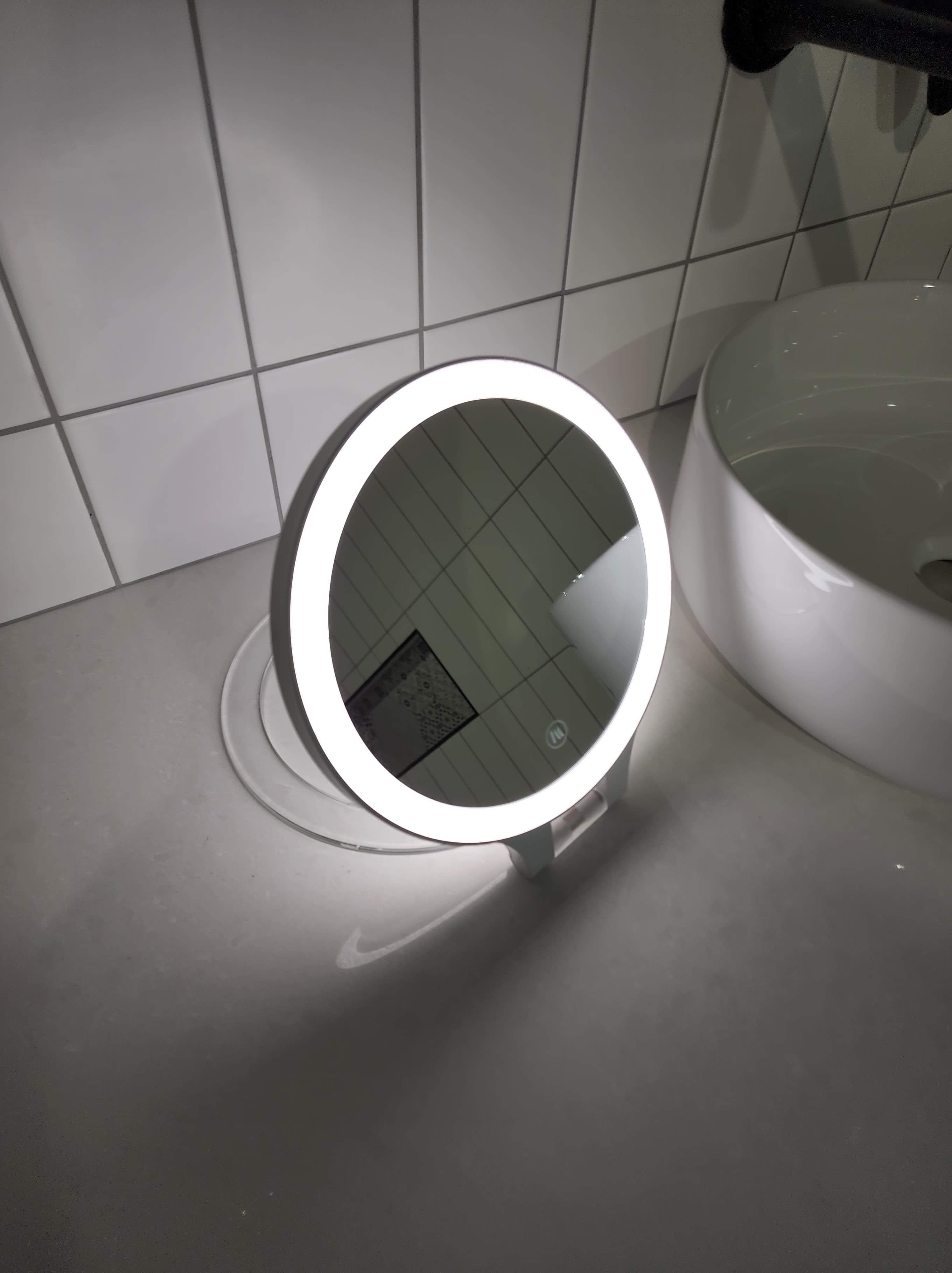 LED Makeup Mirrors for Modern Beauty Enthusiasts | InVogue Mirrors AU ...